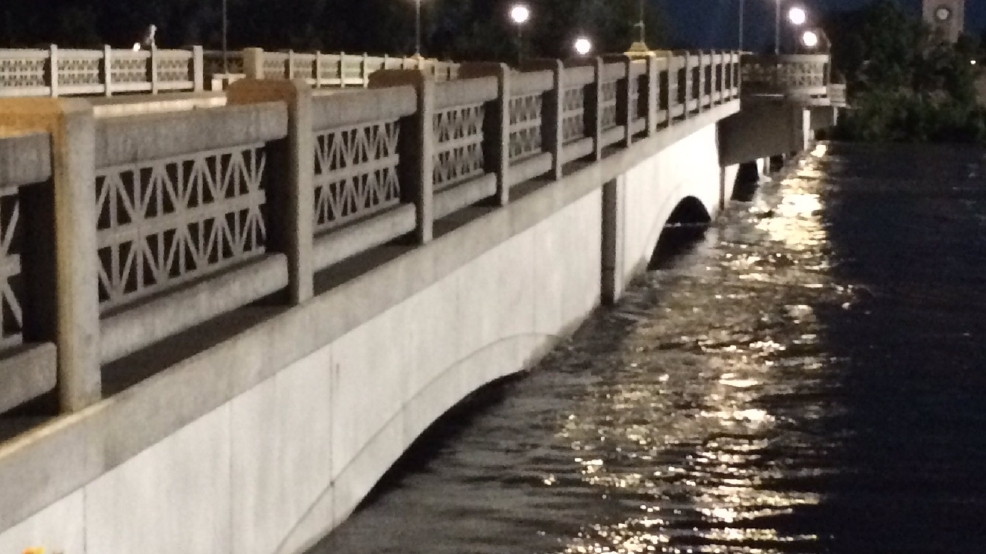 Cedar River continues to rise rapidly in Cedar Rapids | KGAN